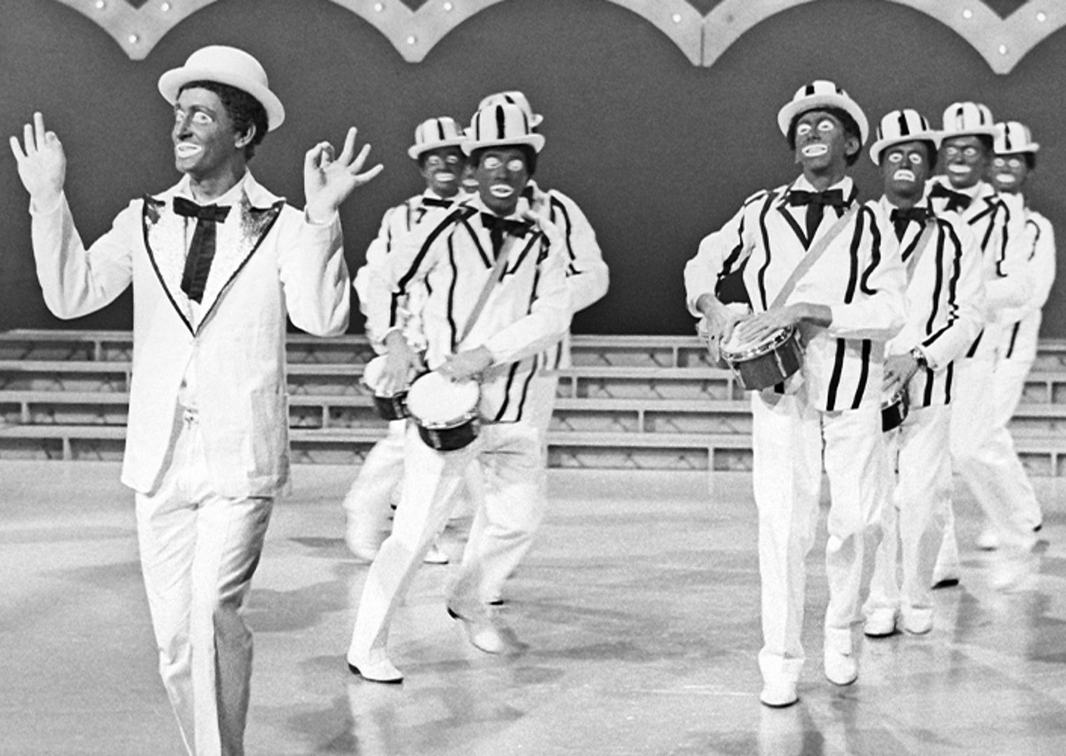 Stop de minstrel shows! Kick out de Zwarte Pieten-bands! | Doorbraak.eu